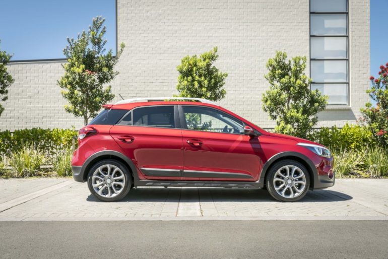 FIRST DRIVE: Hyundai i20 Cross – OVERSTEER